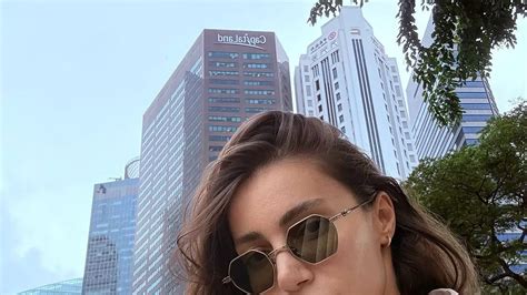 Мая от Островът на 100 те гривни избяга на нов райски остров Звезди