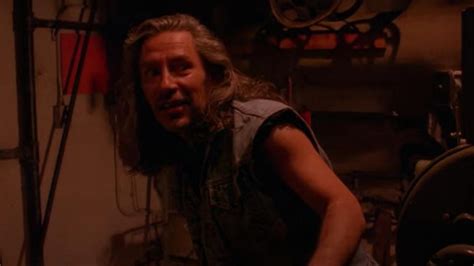 The Twin Peaks Pilot Has A Terrifying Ending Many Fans Have Never Seen