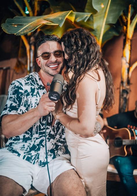 Alex Stella Homenageia Esposa Em Projeto Acústico Blog Da Fê Brandão