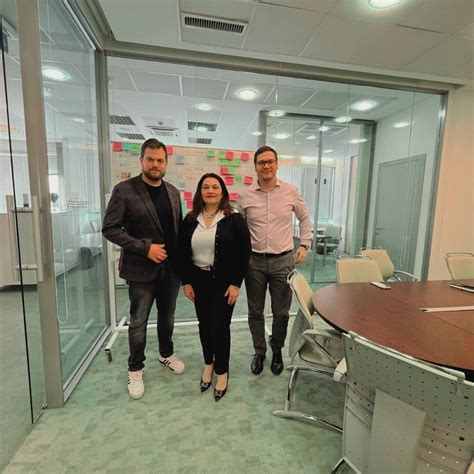 Partnership Networking Collaboration Softwaredevelopment