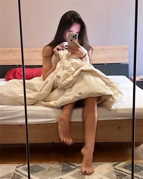 There Be Feet On Tumblr