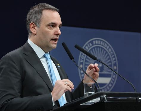 Adorni Y El Criptogate “no Hay Ningún Funcionario A Quien Aplicarle La Guillotina”