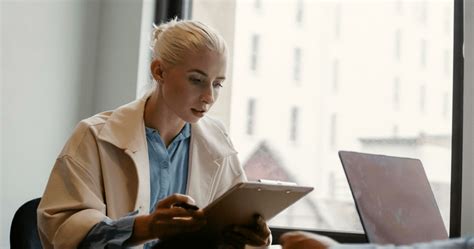 Stakeholder Engagement Assessment Matrix Problems And Alternatives Simply Stakeholders