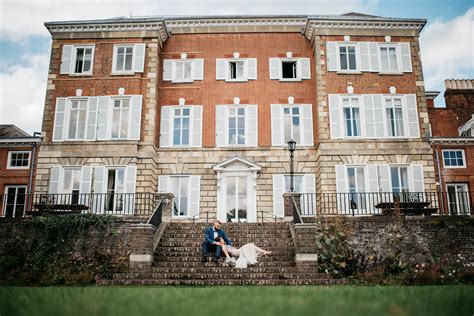 무료 이미지 건축물 맨션 창문 건물 시골집 정면 재산 아파트 이웃 주거 지역 7270x4852 185831 무료 이미지 Pxhere