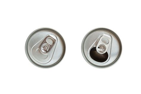 맥주 또는 청량 음료의 상단보기 닫기 및 오픈 캡은 흰색으로 분리 할 수 있습니다 0명에 대한 스톡 사진 및 기타 이미지 0