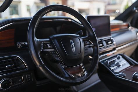 Lincoln Town Car 2022