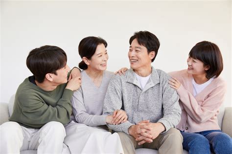 행복한 가정이 가지고 있는 닮은 특징은