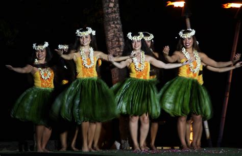 What To Expect At A Luau In Hawaii Dibujos Cute Para Imprimir