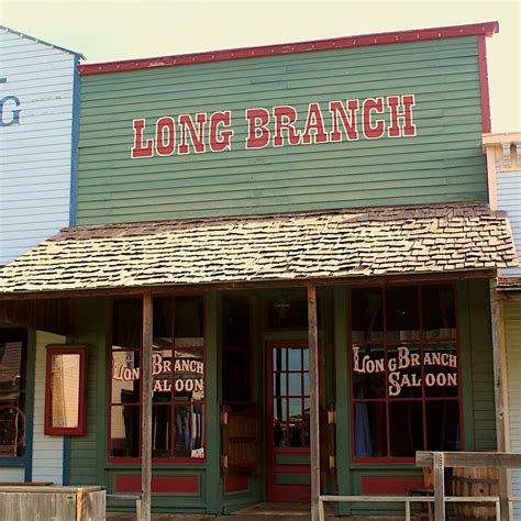The Long Branch Saloon Dodge City Ce Quil Faut Savoir
