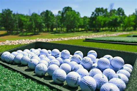 Types Of Golf Balls Merania Golf Driving Range