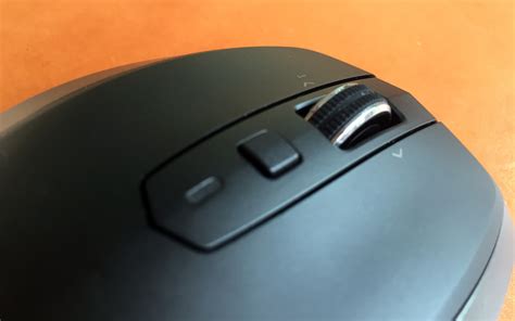 Review Logitechs Anywhere 2 Bluetooth Mouse Shines W Adaptive Scrolling And Assignable Buttons