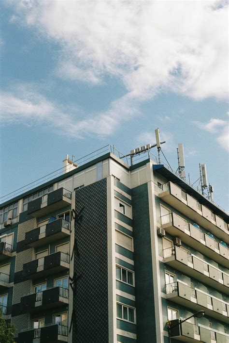 有关住宅 住宅建筑 公寓 公寓樓 城市 城市公寓 城市发展 城市环境 城市生活 外觀 外观设计 天空 居住空间 居留权 市容 建筑特色 建築 建築外觀 建築