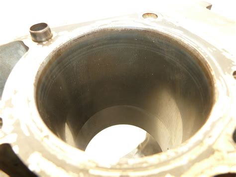 Cub Cadet 2145 2146 2140 Tractor Onan E140h N 14hp Engine Block
