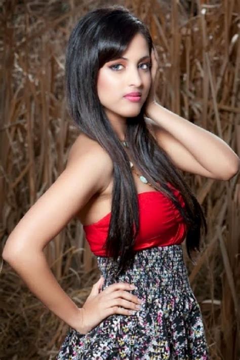 Priya Banerjee Sexy Photos Veethi