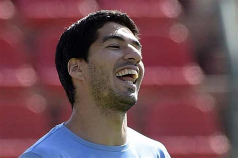 Twitter Sinks Teeth Into Luis Suarez After Fifa World Cup Bite