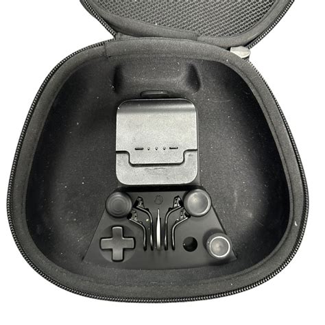 Pre Owned Microsoft Xbox Elite Series 2 Wireless Controller And Case