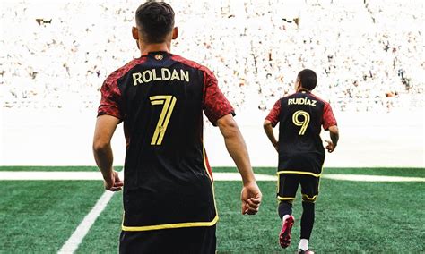Cristian Roldán Volvió A Jugar En Su Cumpleaños Para Seattle