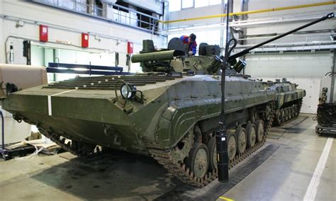 На Херсонщині ЗСУ поставили у стрій БМП-2М "Бережок" - Мілітарний
