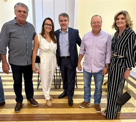 Haroldo Pinheiro Borges Lota O Salão Superior Da Pinacoteca No