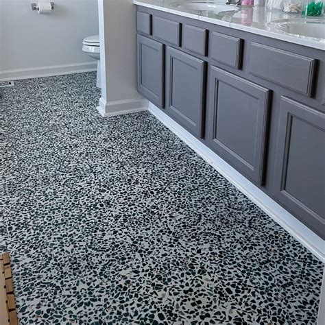 Flooring Magic Chasing Paper