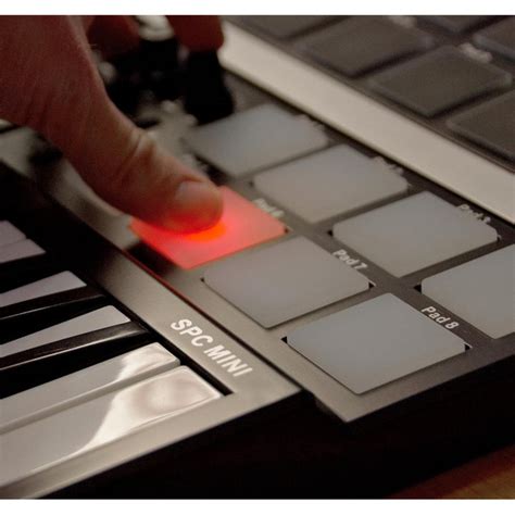 Subzero Spc Mini Key And Pad Midi Controller Nearly New At Gear4music