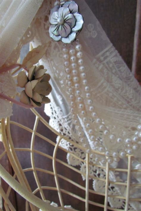 Angela Lace Table Runner Tutorial