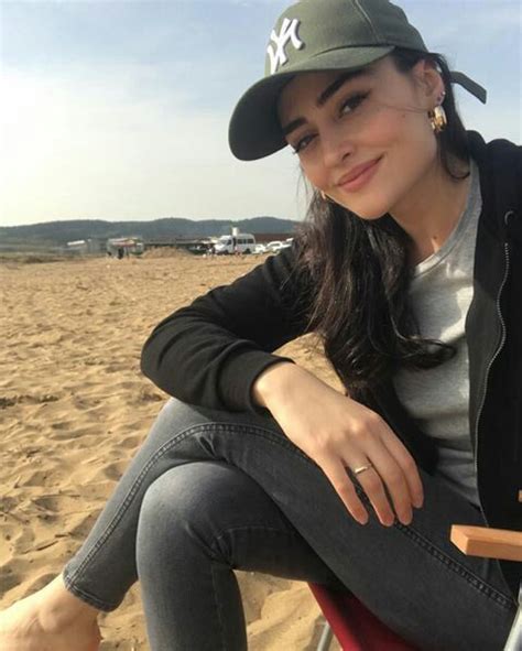 Pin On Esra Bilgi Esra Bilgic Actresses Celebrities
