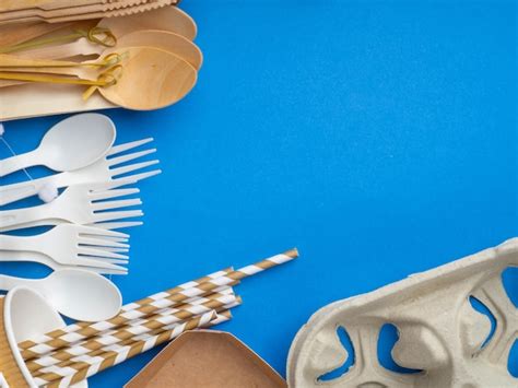 Premium Photo Ecological Biodegradable And Plastic Disposable