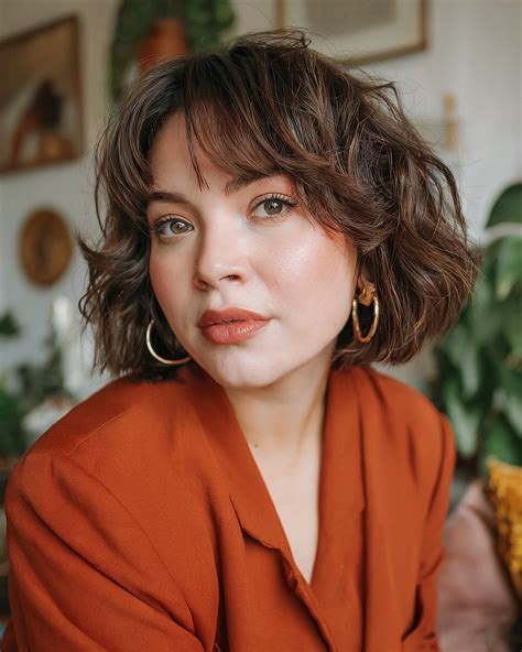 Wavy Angled Bob Round Face