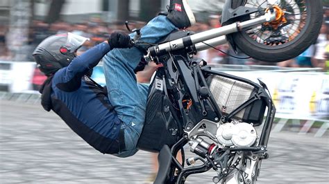 Motorbike Stunt Riding