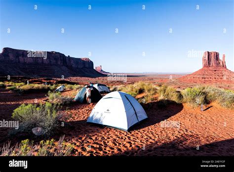 Monument Valley Usa August 12 2019 People At The View Campground