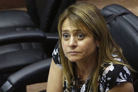 Pdta de la UDI advierte que irá al TC por cambio de sexo registral de menores