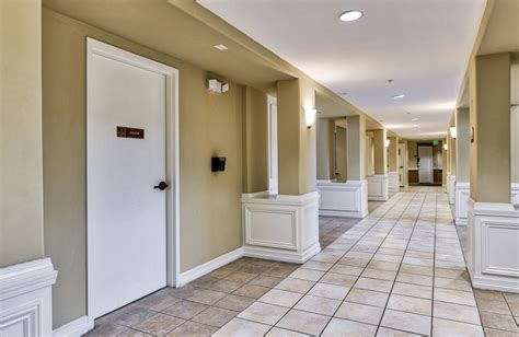 Westminster Apartment Features Windsor Court And Stratford Place