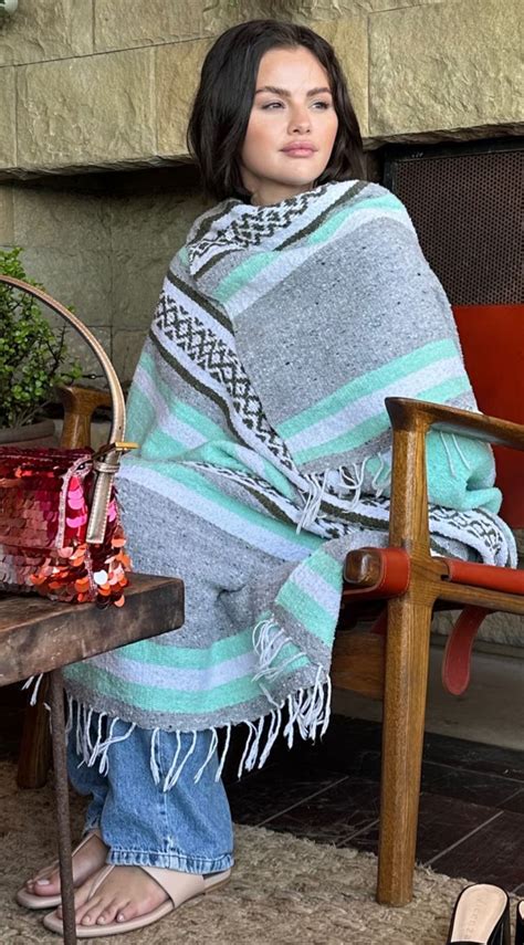 Selena Gomez Wrapped In A Blanket Perfect Feet And Toes Celeblr