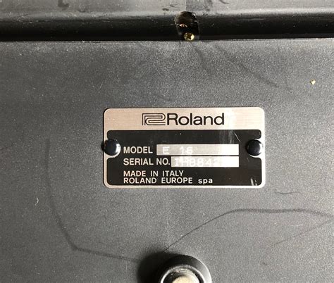 Se Produkter Som Liknar Roland E 16 Intelligent Synth På Tradera