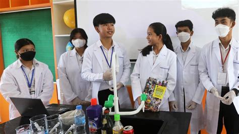 Adb ផ្ដល់ប្រាក់កម្ចី៨0លានដុល្លារ ពង្រឹងការអប់រំកម្រិតមធ្យមសិក្សានៅកម្ពុជា