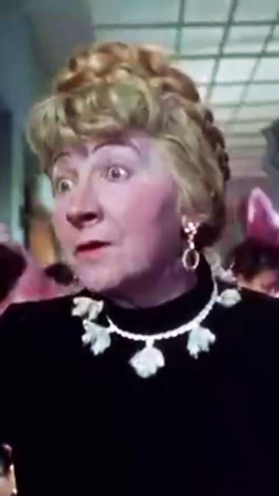 Советская девушка должна смело носить все интересныефакты кино юмор Youtube