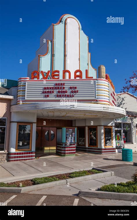 The Art Deco Cinema In Avenal California A Well Preserved Exterior