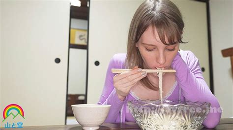 [sora 489] 3年前に出会った交換留学生が僕の家へホームステイに来ることになった。エロい美女になった北欧天使に誘惑され童貞筆おろし汗だく絶倫sexに明け暮れた夏休み メロディー・雛