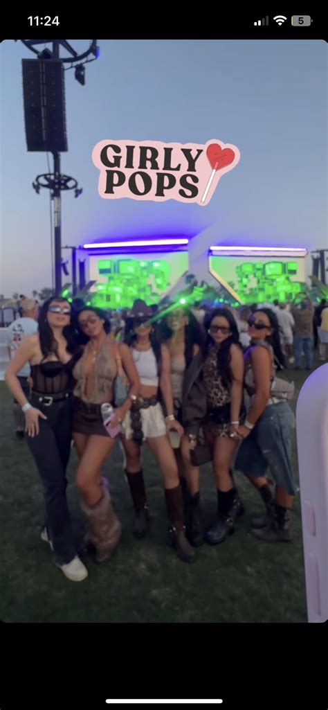 Girly Pop R Iluvsarahii