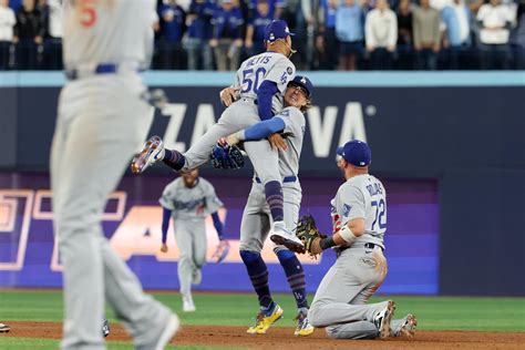 Photos Blue Jays Defeat Dodgers In Game 6 Of The World Series Los