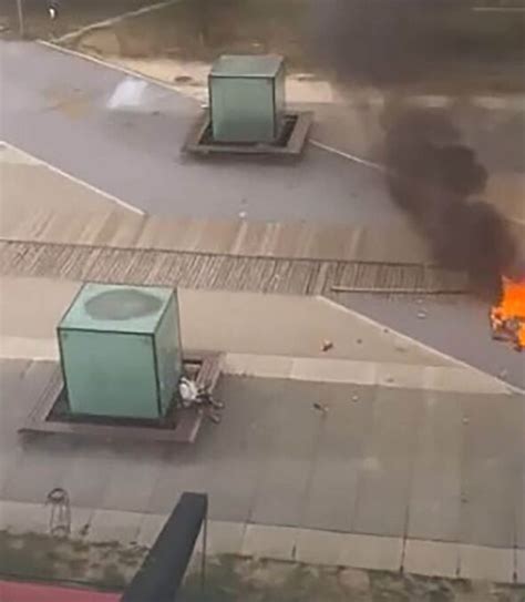 Frenchest Thing Youll See As Unbothered Man Eats Sandwich While Riots Rage Around Him World