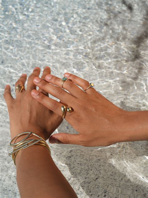 Redberry 925 სინჯის ვერცხლის ბროში გალერია თბილისი შ რუსთაველის 2 4 დაათვალიერეთ Bit