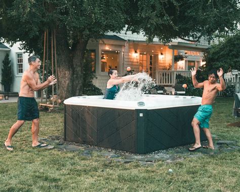 6 Tips For Throwing The Perfect Hot Tub Party