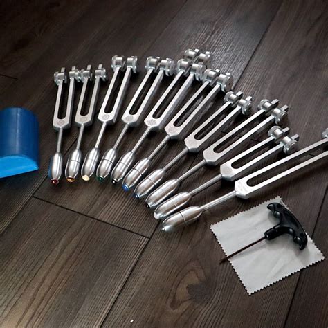 Chakra Silver Tuning Forks And Crystal Set For Healing