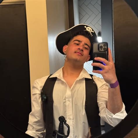 Samip Oli Samip Oli • Threads Say More