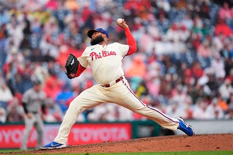 José Alvarado Regresa Con Los Filis Tras Suspensión De 80 Juegos Por Dopaje Impacto