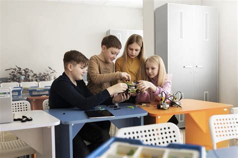 Actividades Y Talleres Interactivos Sobre Inteligencia Artificial Y Robótica