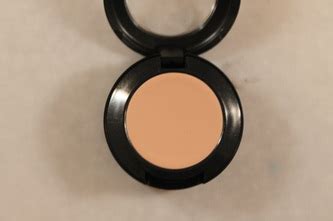 Mac Studio Finish Concealer - NW20 - volleysparkle