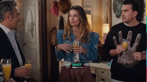 Zara Knot Front Top Worn By Alexis Rose Annie Murphy As Seen In